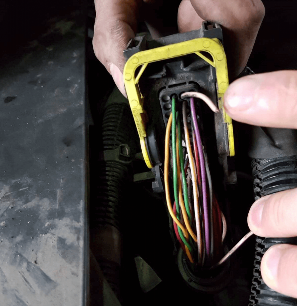 AdBlue Emulator V4 EVO installation manual for Volvo FH4 EURO 5 trucks
